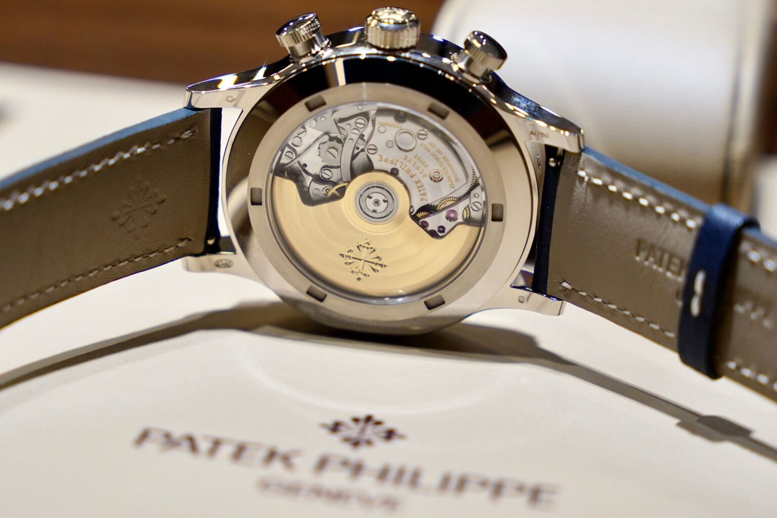 Patek Philippe unveiled new Calatrava & Aquanaut Luce timepieces ...
